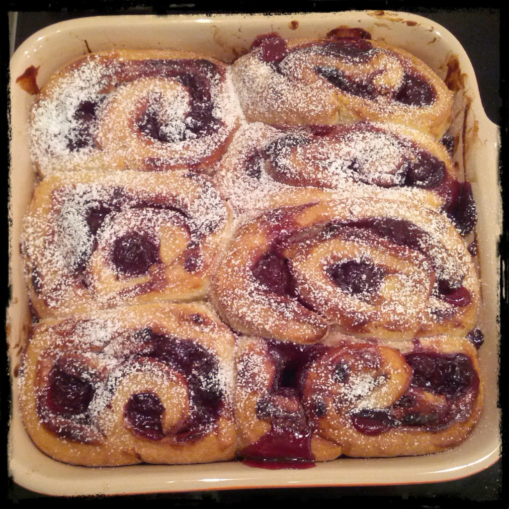 Filled Scone Rolls – or let’s get dirty! | Schabakery